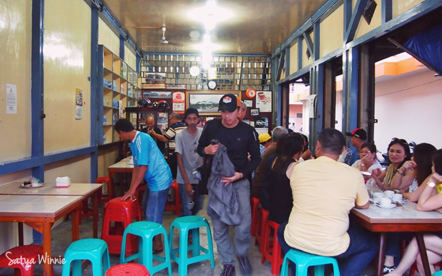 Kopi Nikmat di Kopi Nikmat Singkawang — Satya Winnie