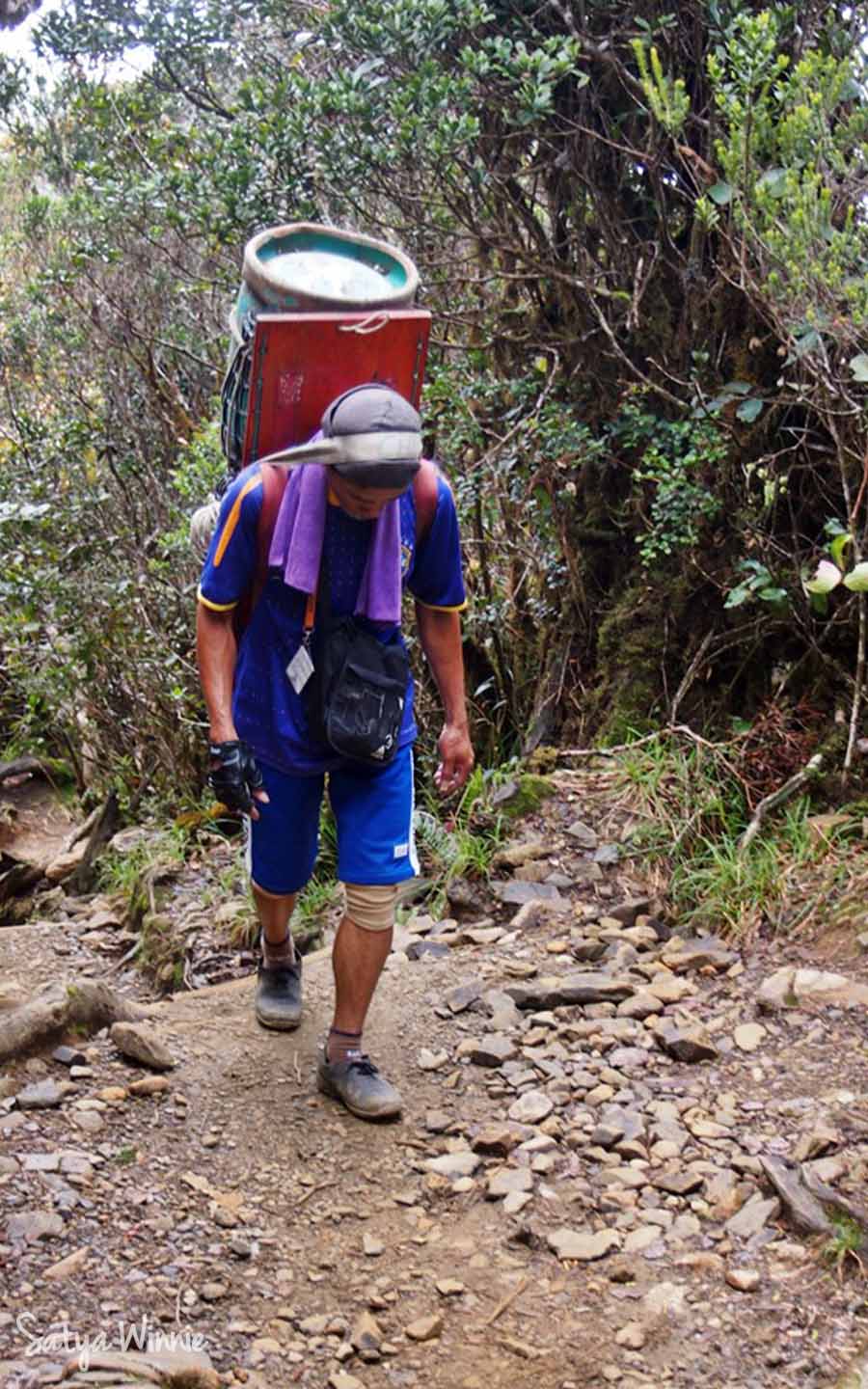 Persiapan Mendaki Gunung Kinabalu, Puncak Tertinggi Borneo — Satya Winnie